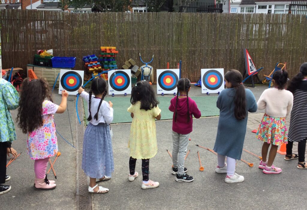 Holiday Playschemes | The Springfield Project CHarity